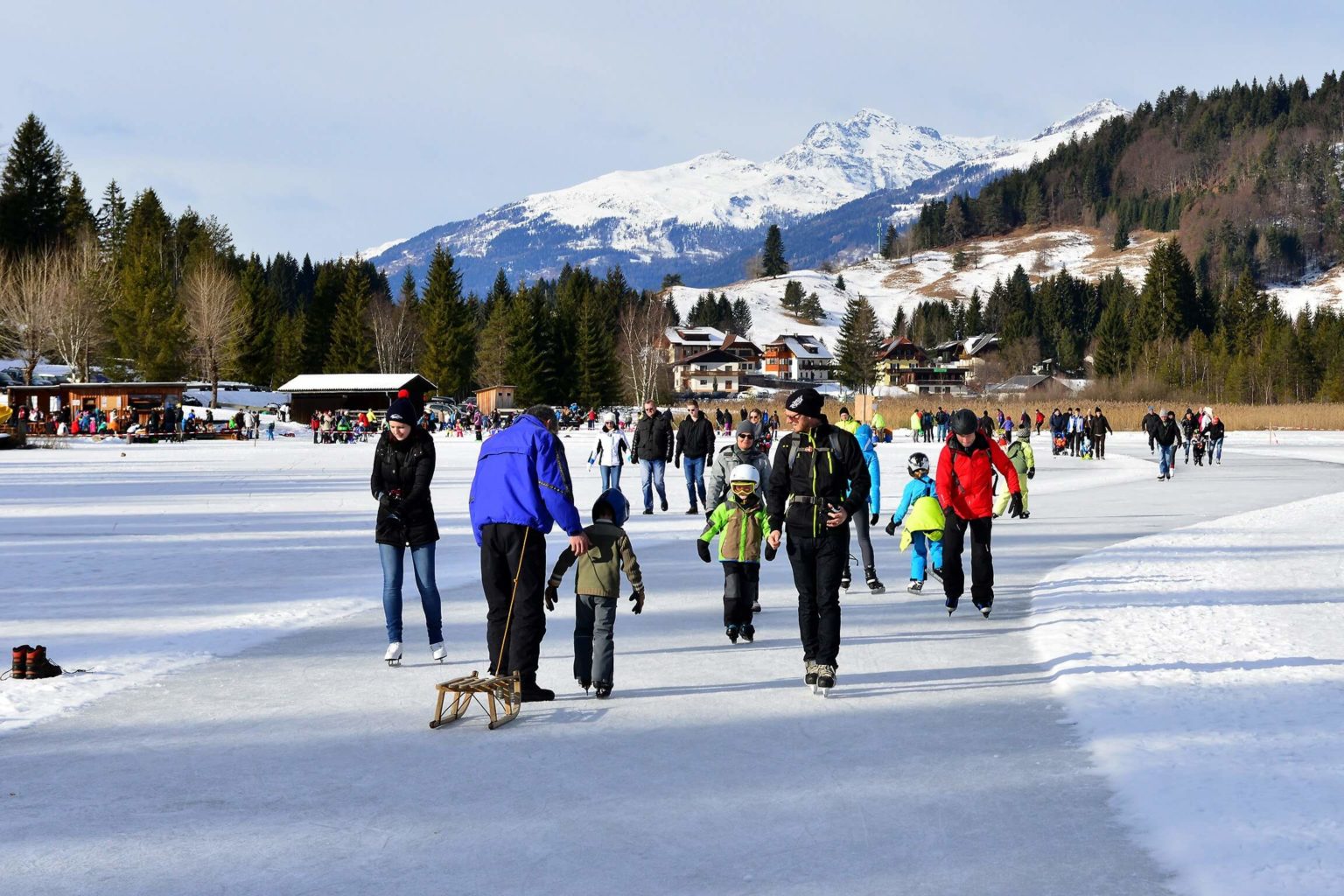 Eine 400 Meter Eislaufbahn an Land – ein Zuhause für den Eisschnelllauf ...